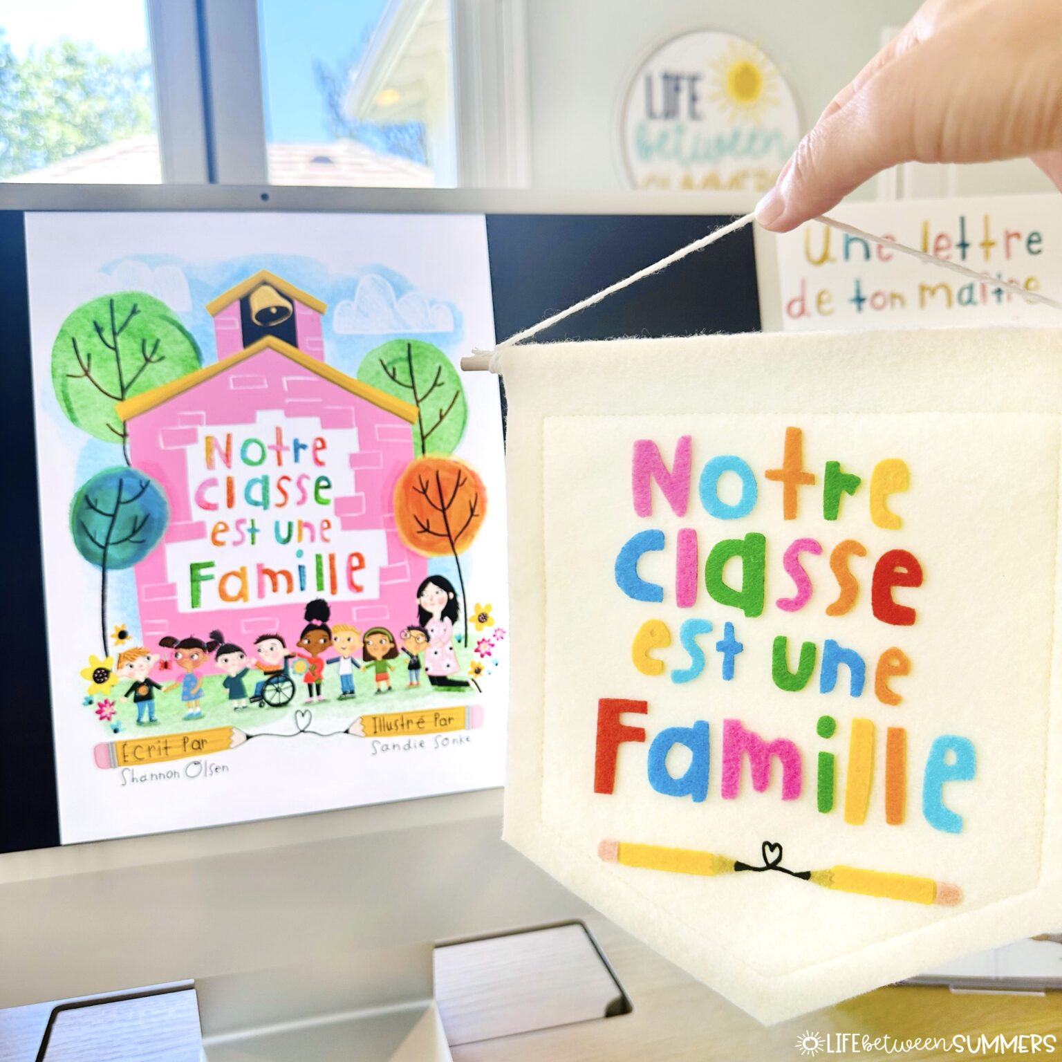 "Notre classe est une famille" French Wall Hanging Decor - Life Between ...